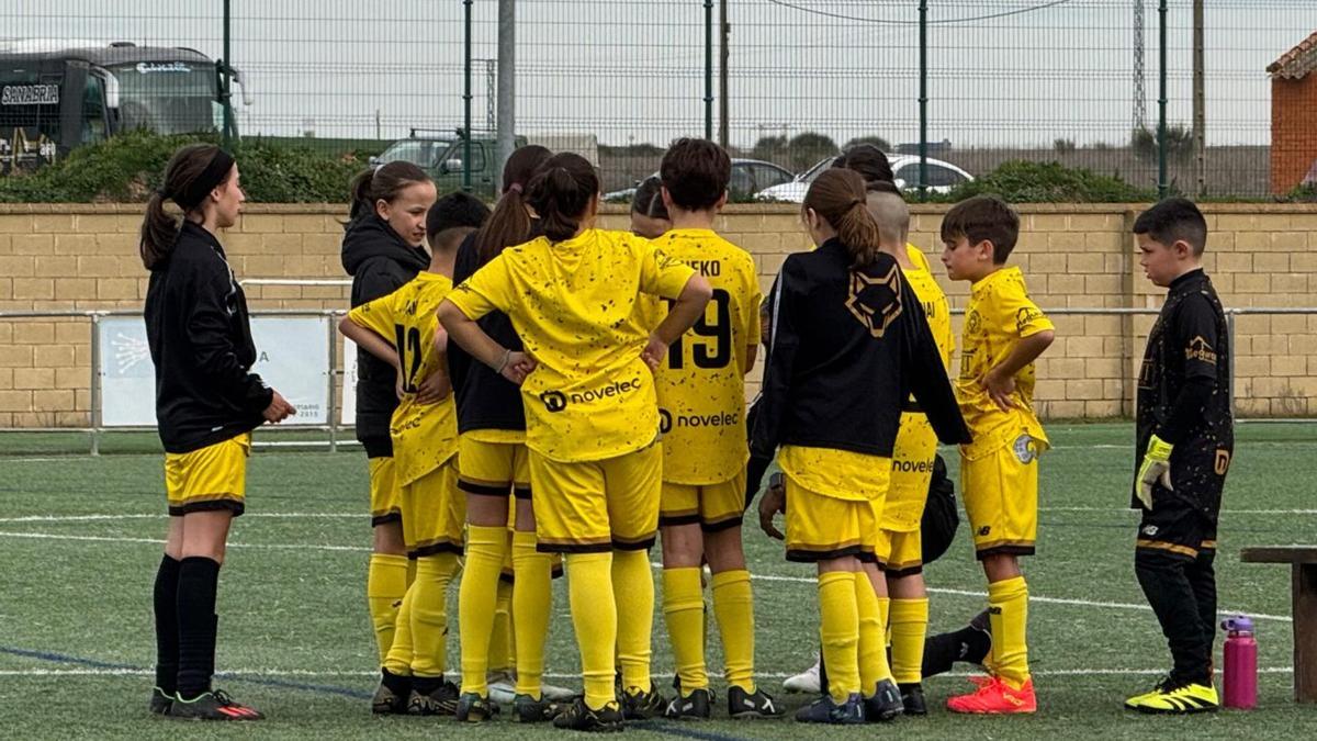 FÚTBO | El Atlético Sanabria amplía su apuesta por el fútbol femenino y busca jugadoras para un ...