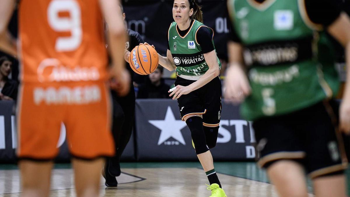 Baloncesto | Anna Cruz anuncia su retirada a final de temporada