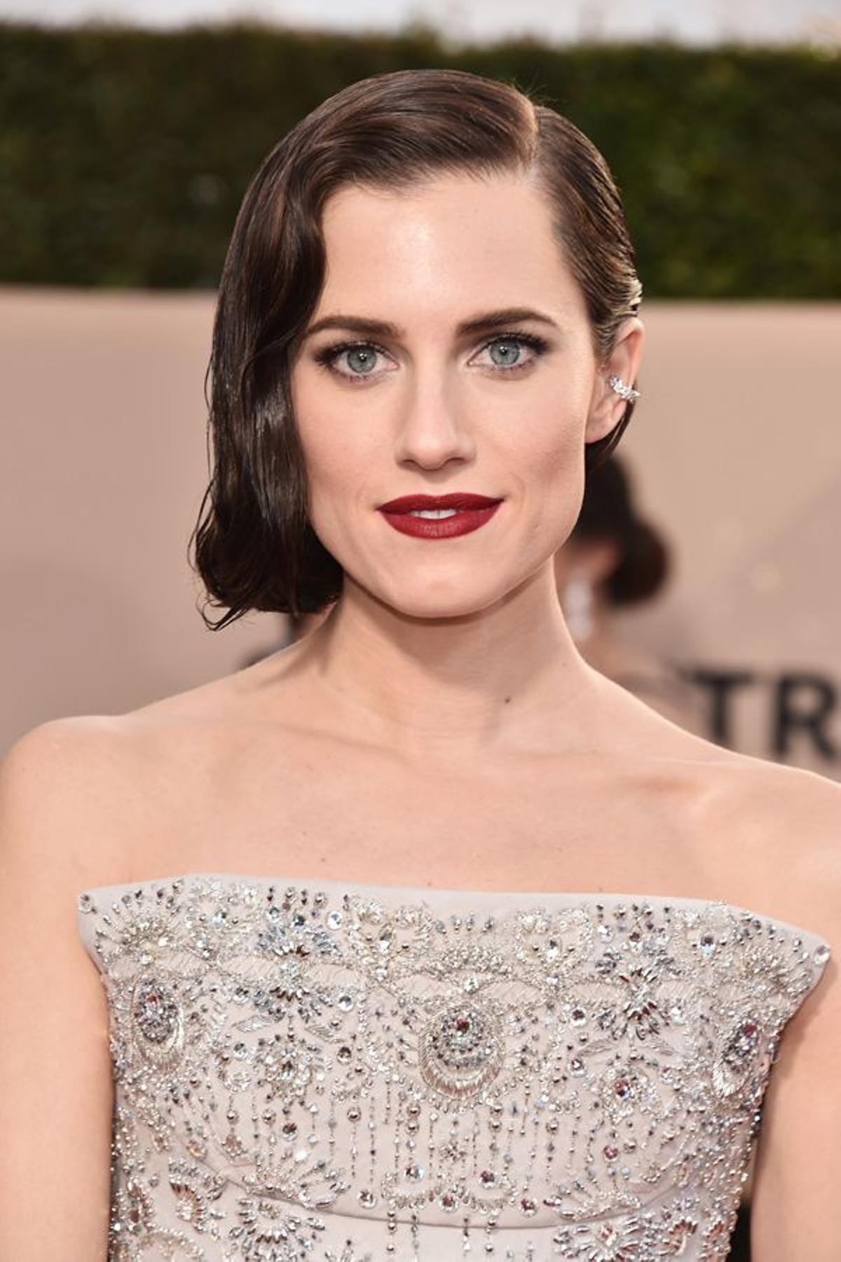 El look años 20 de Allison Williams en los SAG 2018 - Woman