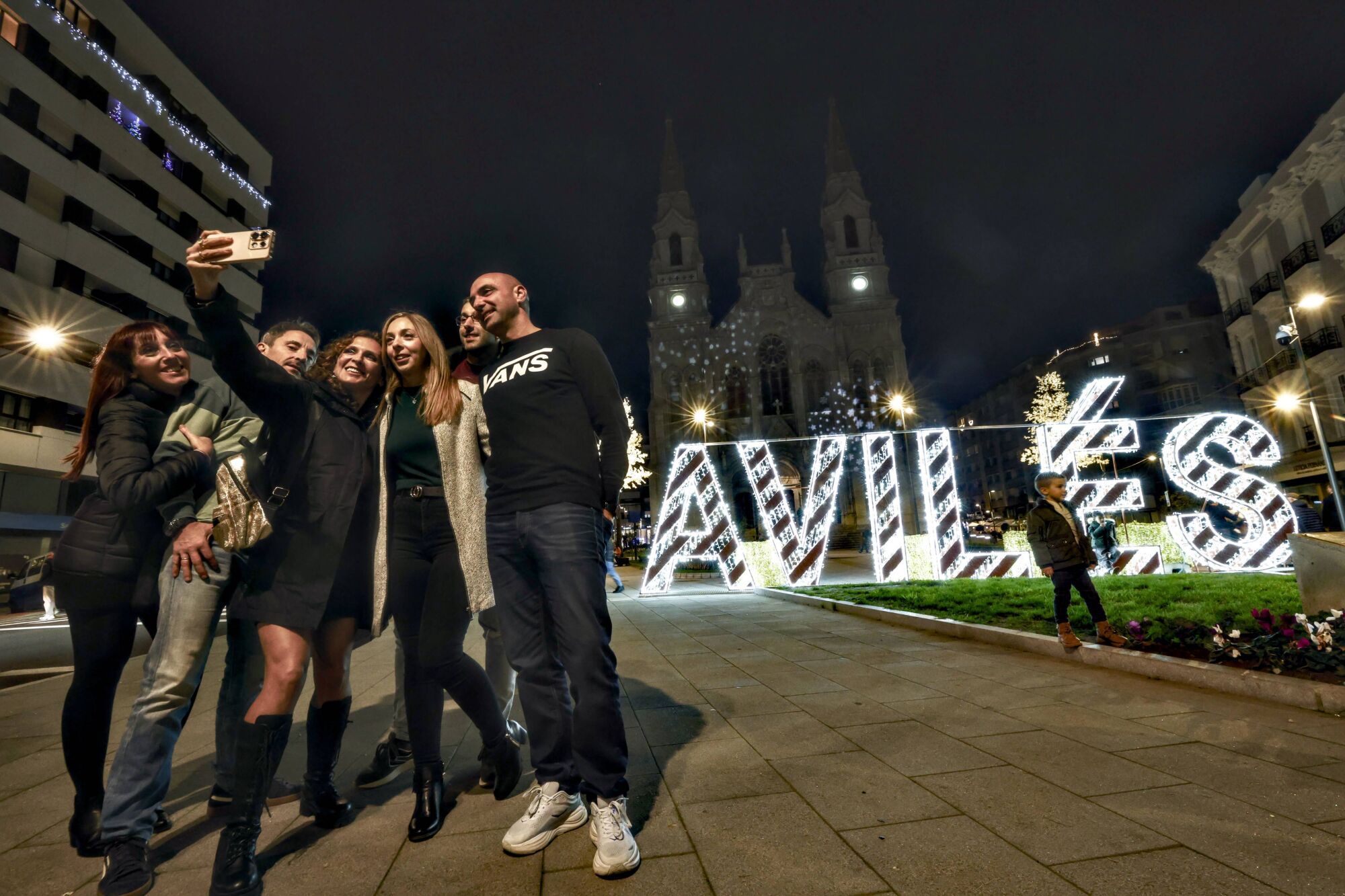 En imágenes: Así es la decoración navideña de Avilés