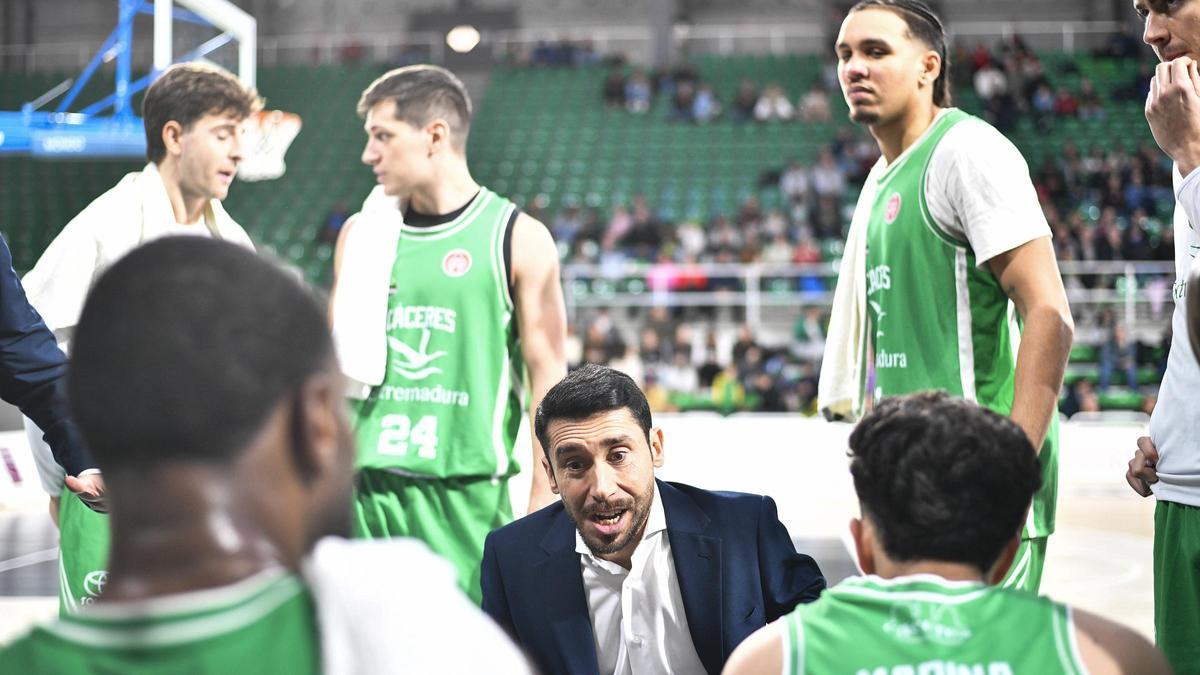 CÁCERES BALONCESTO | Jacinto Carbajal: "A ver si es la primera de ...