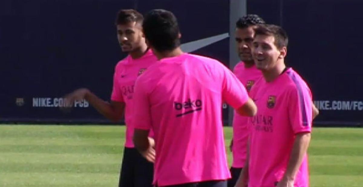 Luis Enrique anima a los suyos.