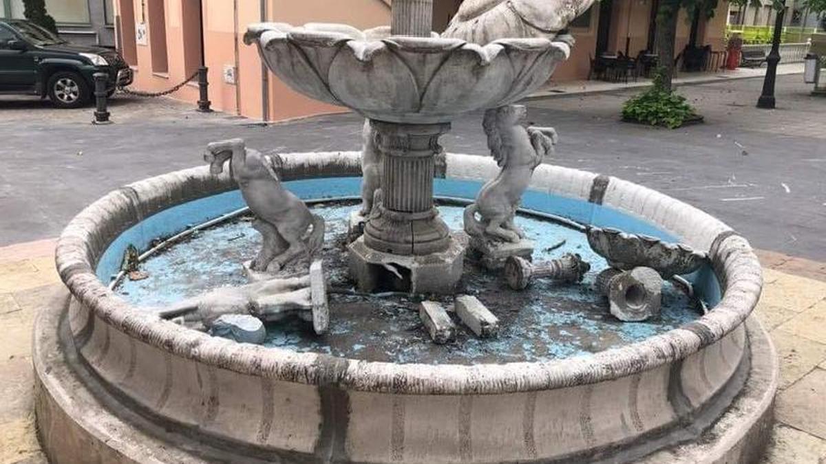 Actos vandálicos en Pola de Allande: aparece con graves daños la fuente ...