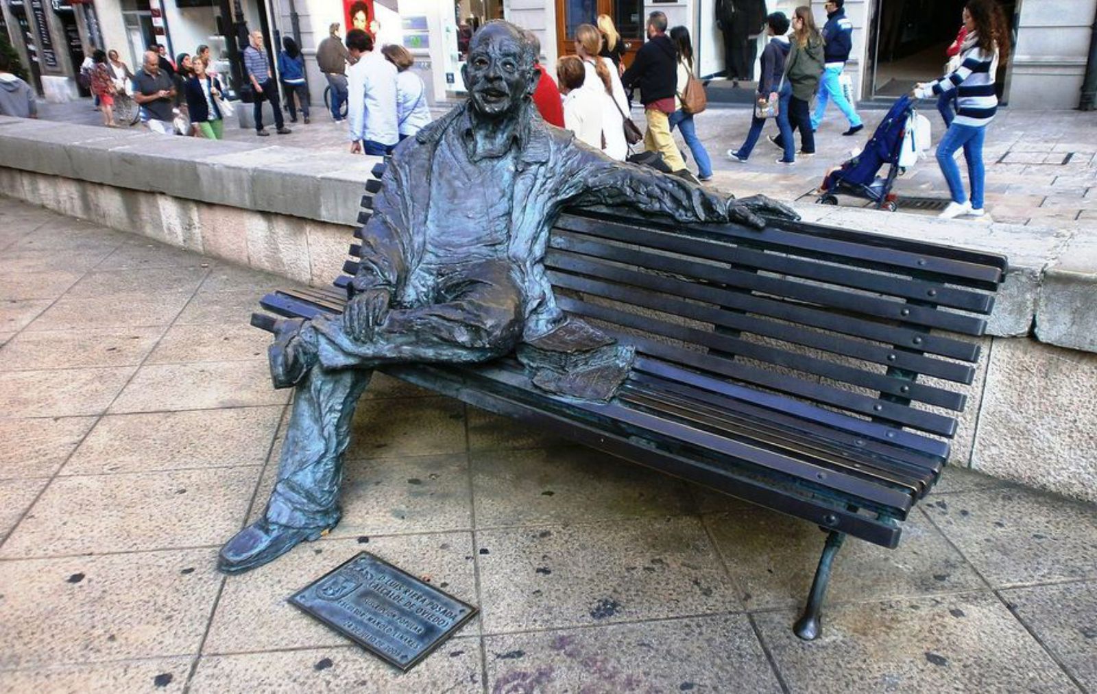 Una estatua recordará para la eternidad a Domingo Villar en la Alameda ...