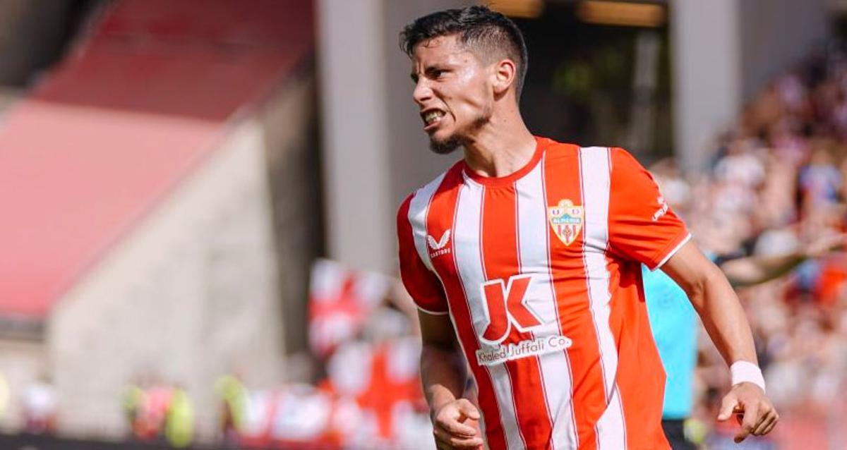 Almería - Rayo Vallecano | El gol de Robertone