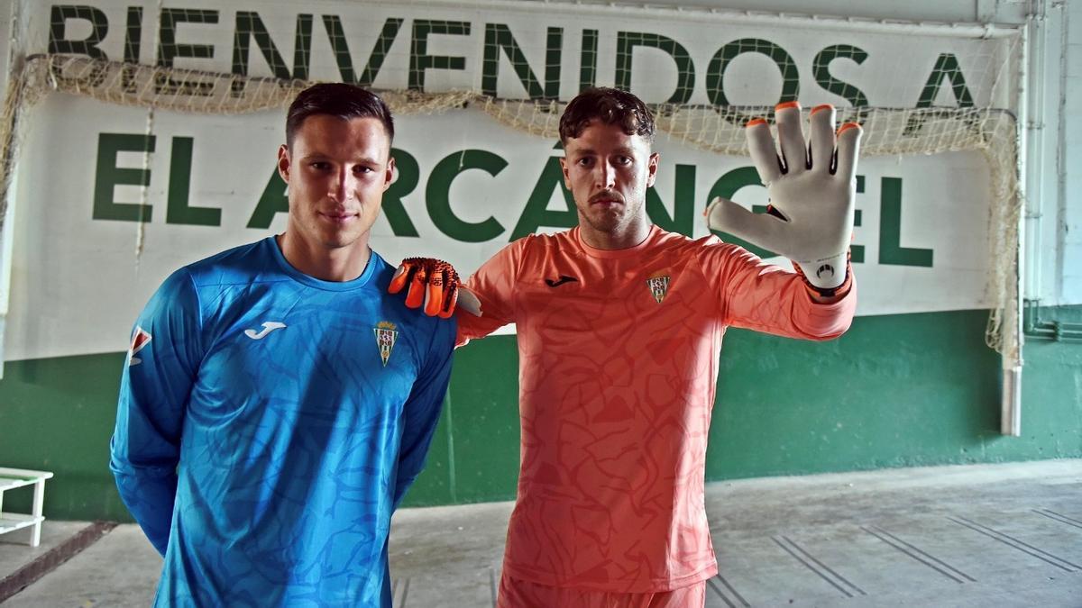 El Córdoba CF presenta las nuevas equipaciones de sus porteros