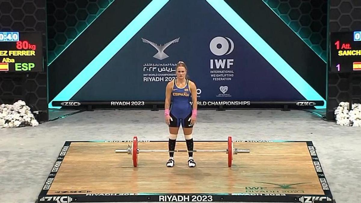 La levantadora del CH Alzira Alba Sánchez entra en el "top 15" en el ...