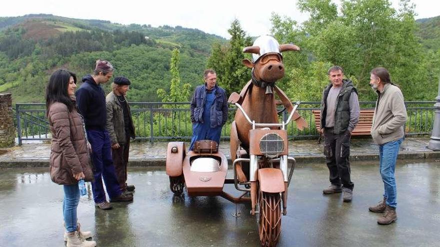 El oficio del hierro se reivindica en Santalla - La Nueva España