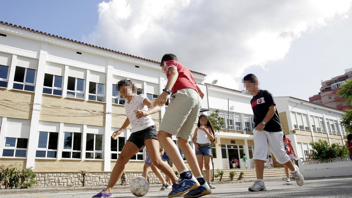 Los colegios de Benidorm que abren por la tarde para practicar deporte ...