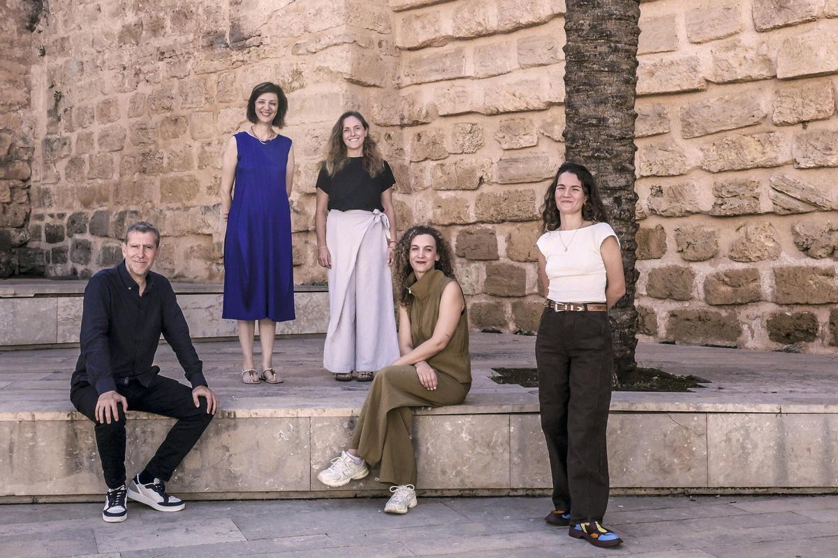 Nit de l'Art en Es Baluard | Mallorca | El cielo une a las artistas ...