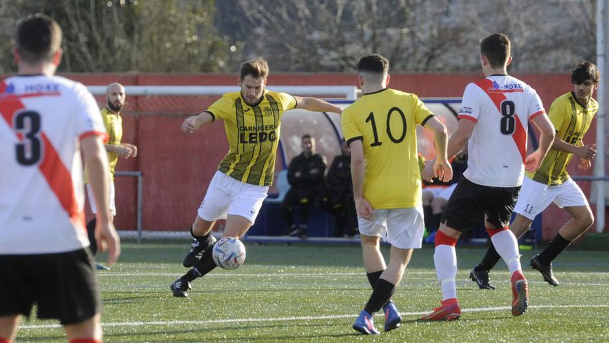 El Lalín hace lo necesario para vencer - Faro de Vigo