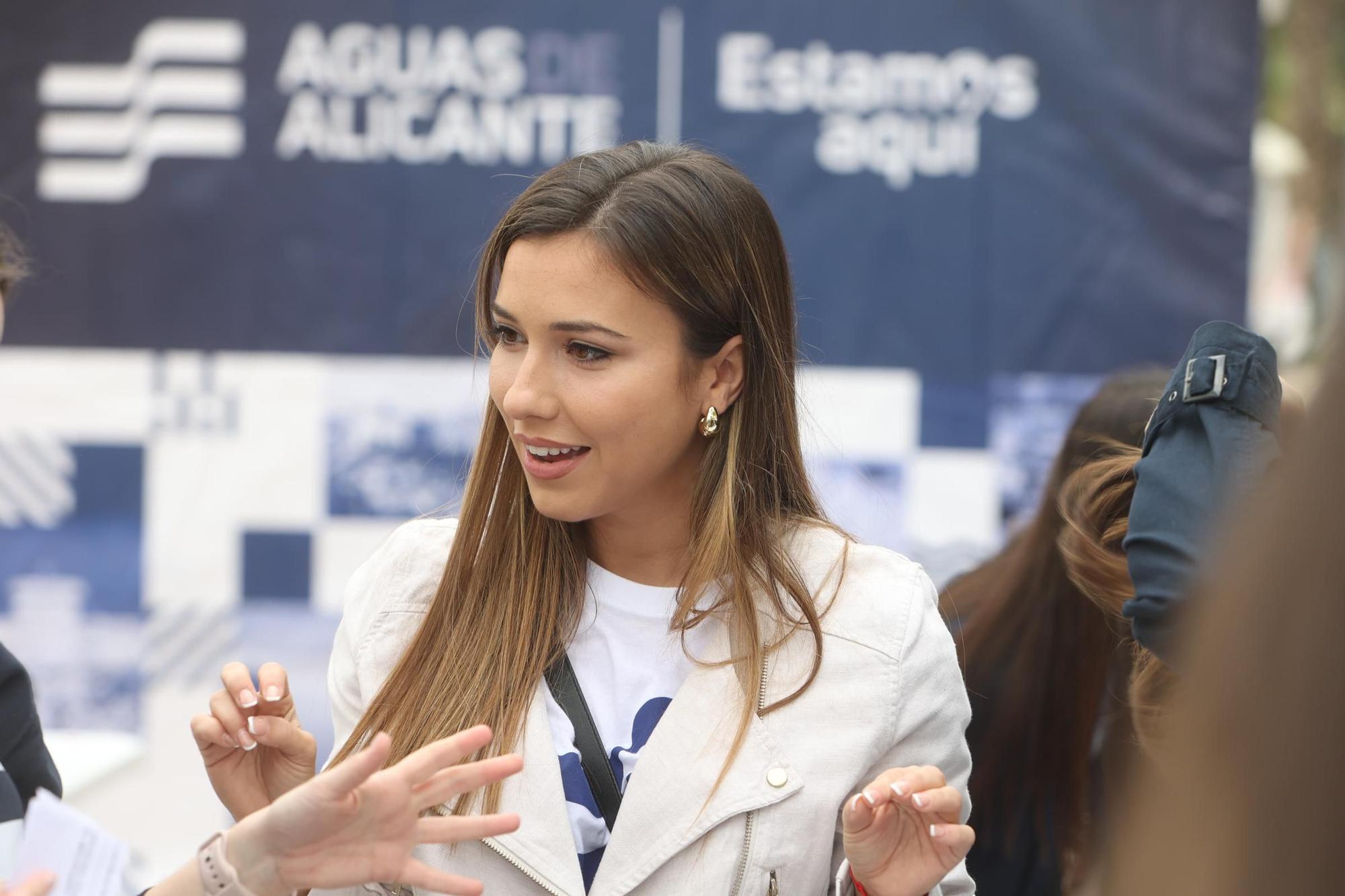 Cata de agua a ciegas de las candidatas a Bellea del Foc en la ...