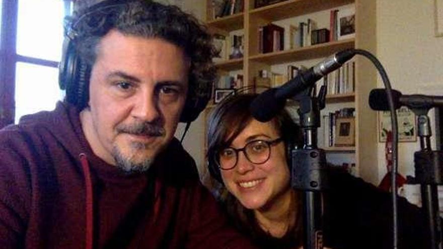 Un "balcón" abierto al mundo desde Gijón en forma de podcast