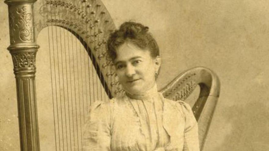 150 Años Del Nacimiento Artístico De La Arpista Esmeralda Cervantes