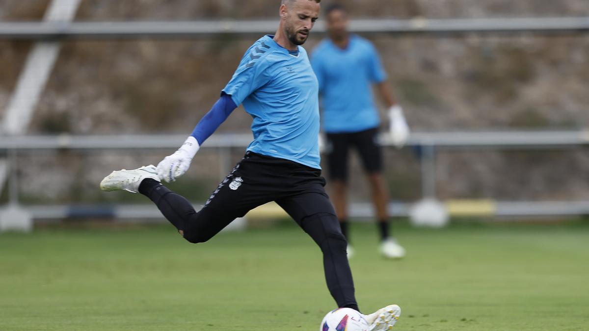 Aarón Escandell, ante una segunda oportunidad para triunfar en Primera ...