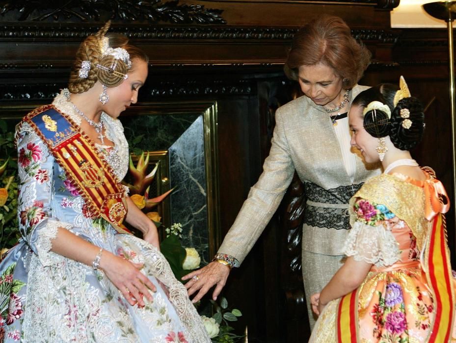 NURIA LLOPIS FALLERA MAYOR NA JORDANA 2018