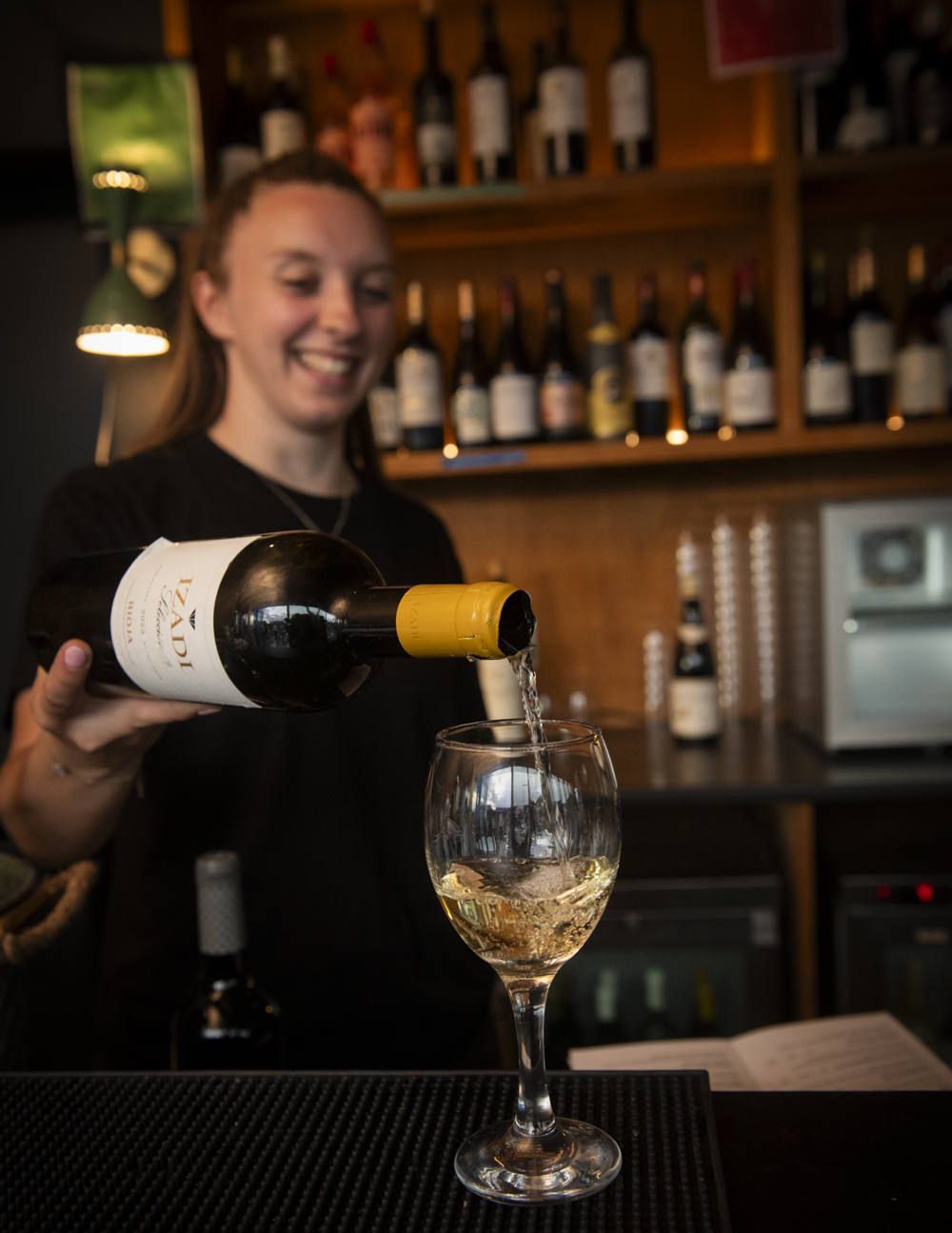 Rioja: 100 años embotellando alegría, territorio y orgullo - Woman