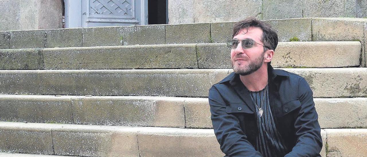 “A miña carreira en solitario é para evadirme do personaxe de Heredeiros”