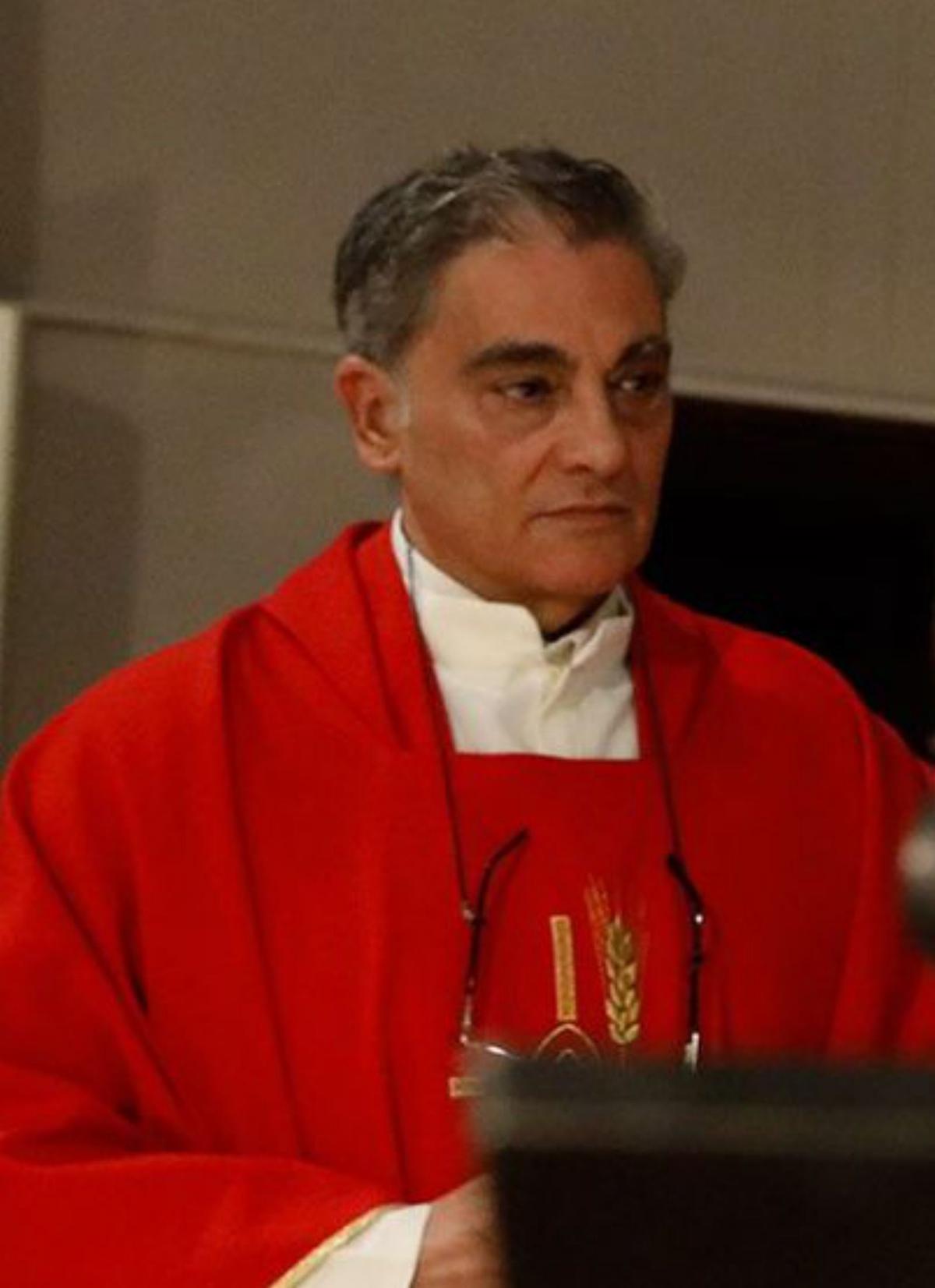 Fernando Velado, cura de Roces, se perfila para asumir la parroquia de Vega