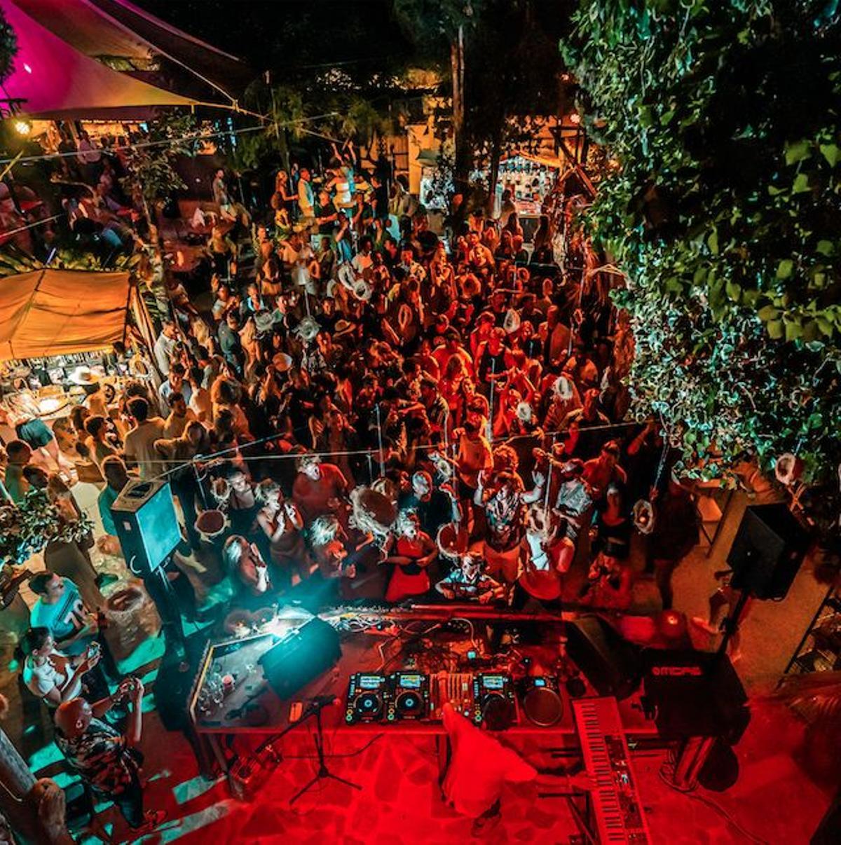 Summer Closing de Nido y Ethereal en Las Dalias & Akasha