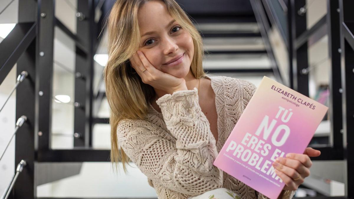 Elizabeth Clapés, psicóloga y escritora: «Nadie hace más daño que un ...