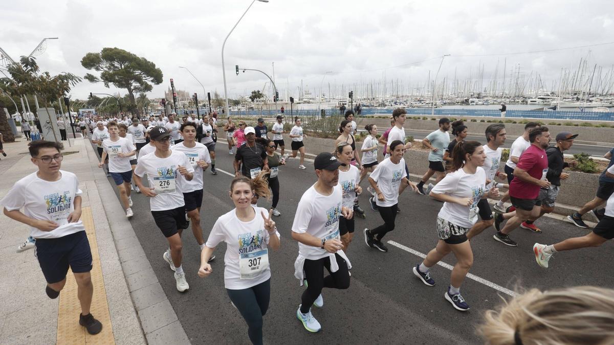 NUEVO PASEO MARÍTIMO: Antoni Gran y Leonor Font ganan la primera Cursa ...