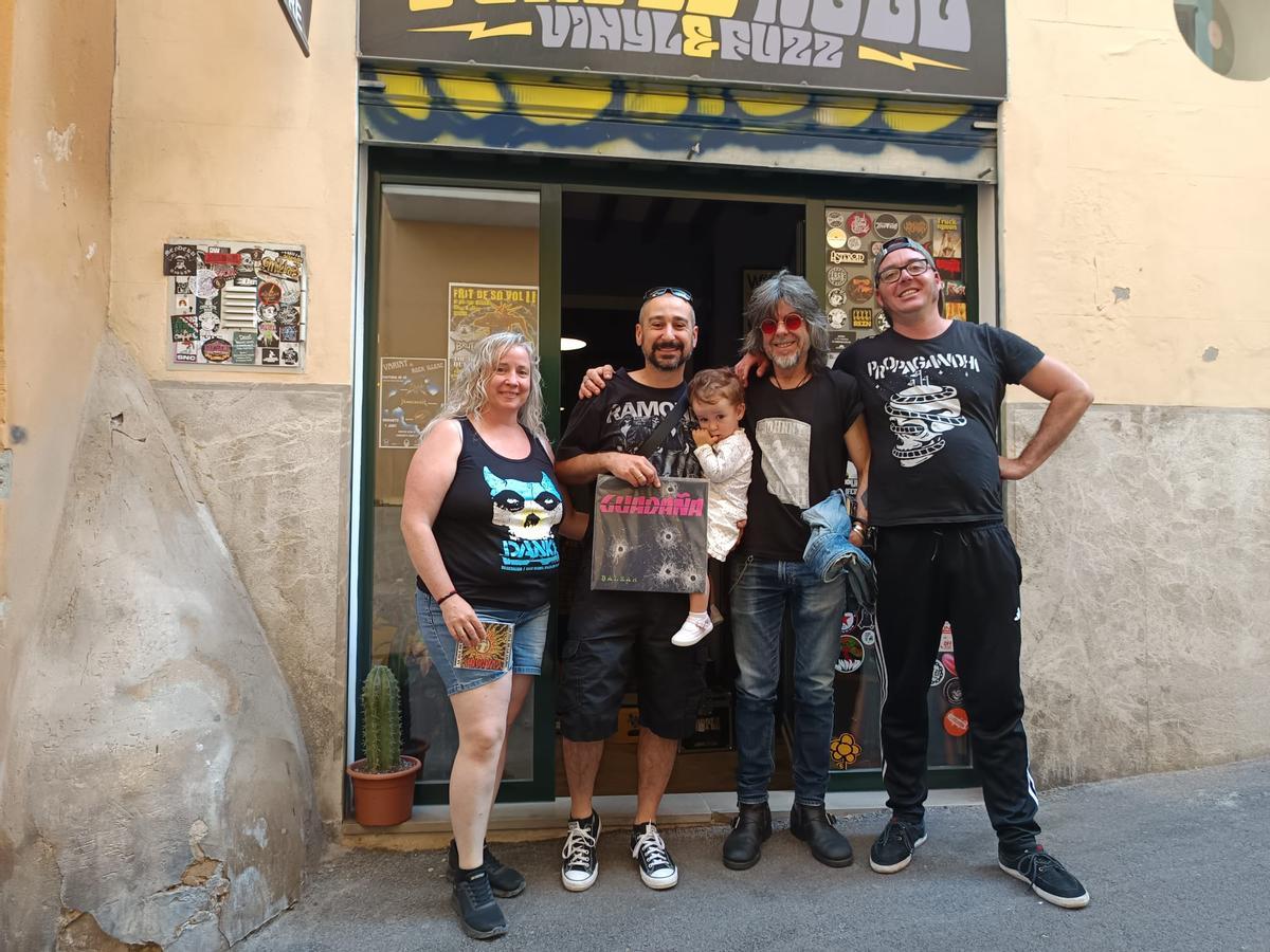 Depedro, Tolo Servera, Dani Mateo, un festival punk y 'Mamma Mia ...