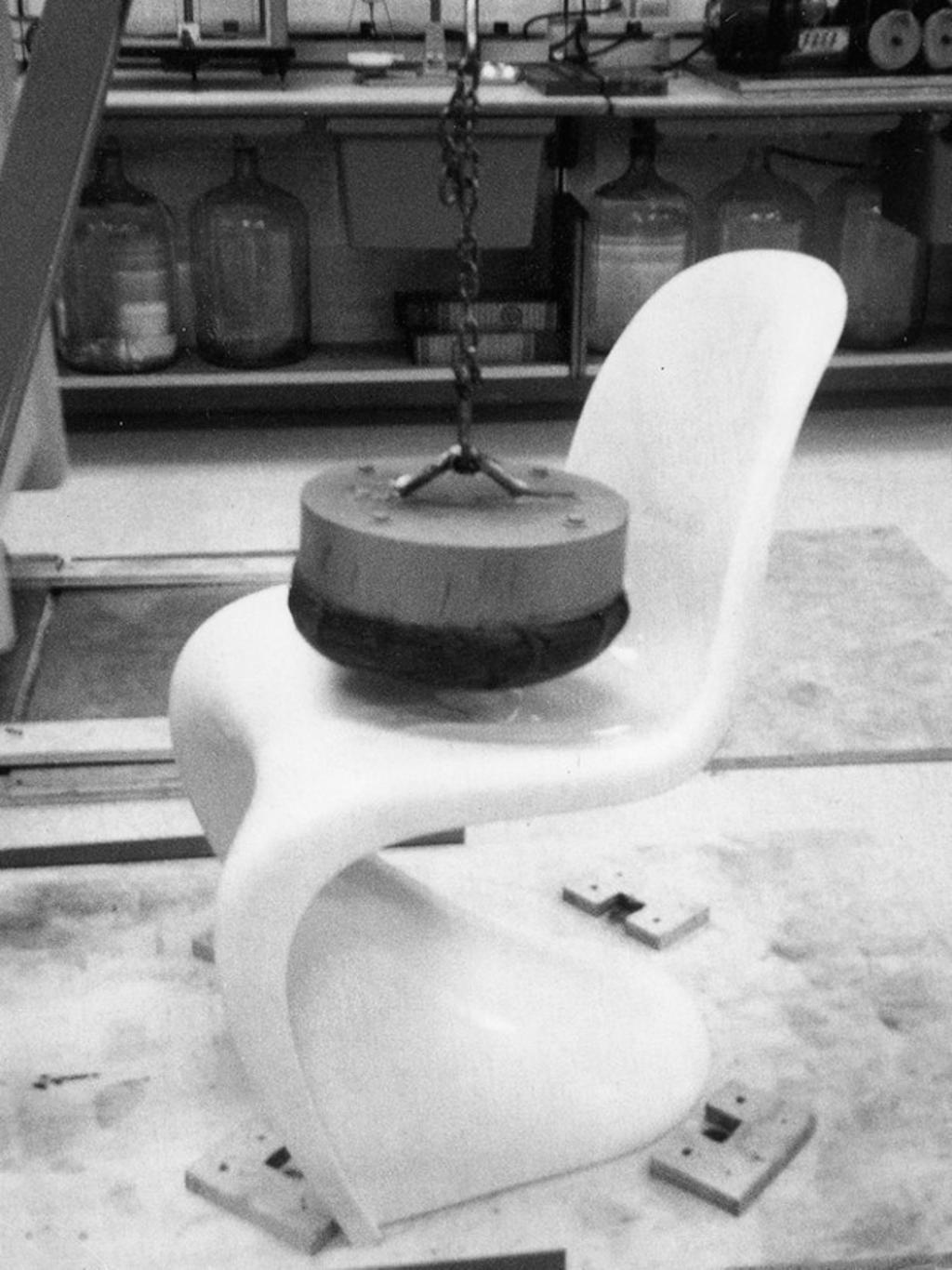 La silla 'Panton' cumple 50 años triunfando en el Diseño - Woman