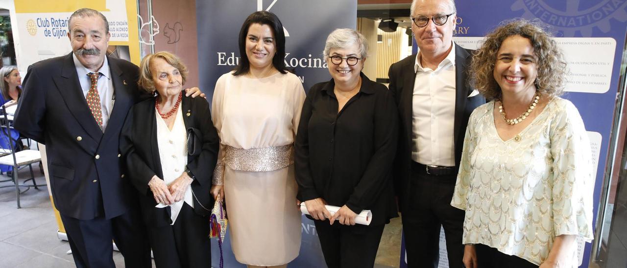 Empresas asturianas donan materiales para la capilla de San Esteban del Mar