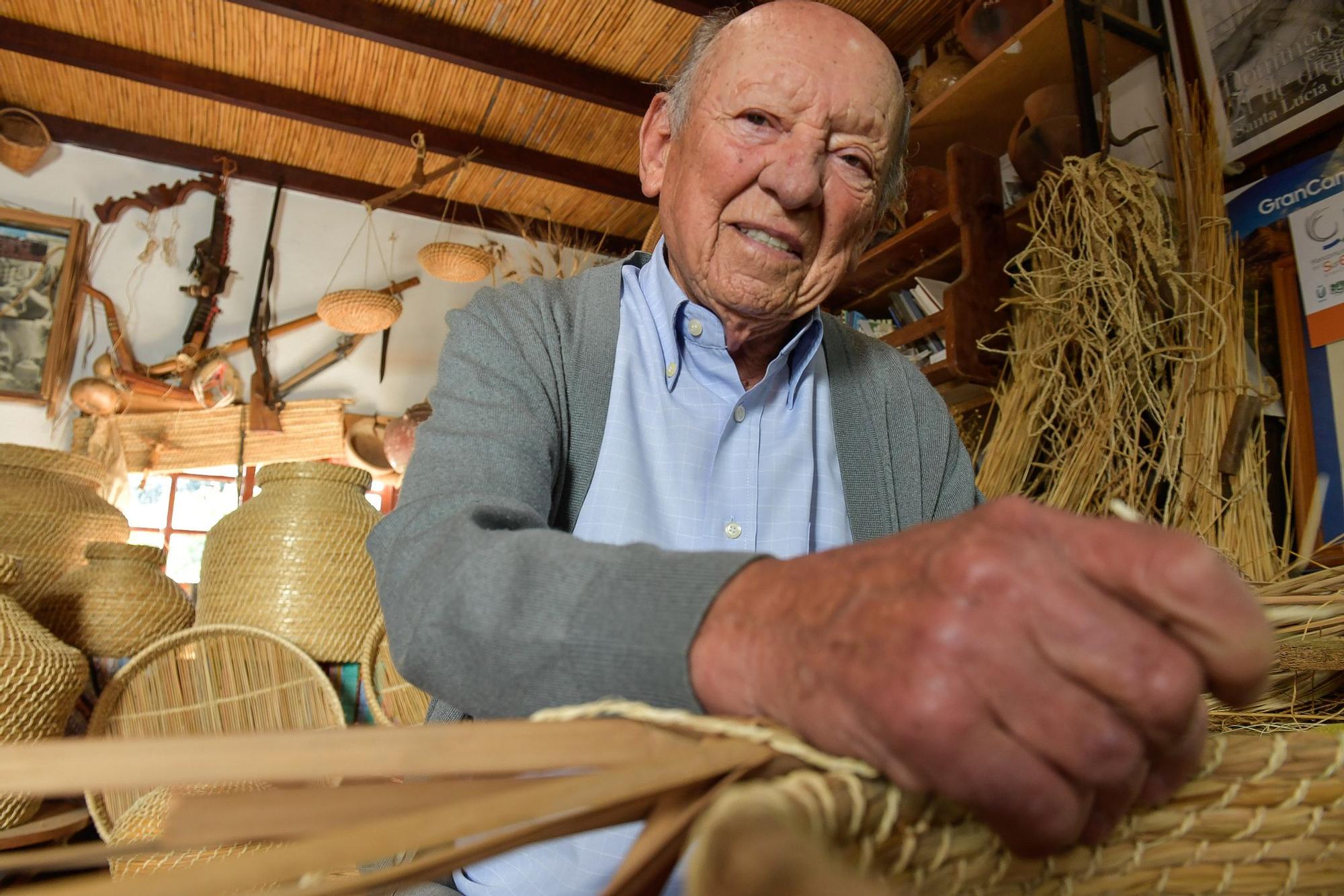 Juan Ramírez Pérez: «Si la cestería de junco no entra en las escuelas ...