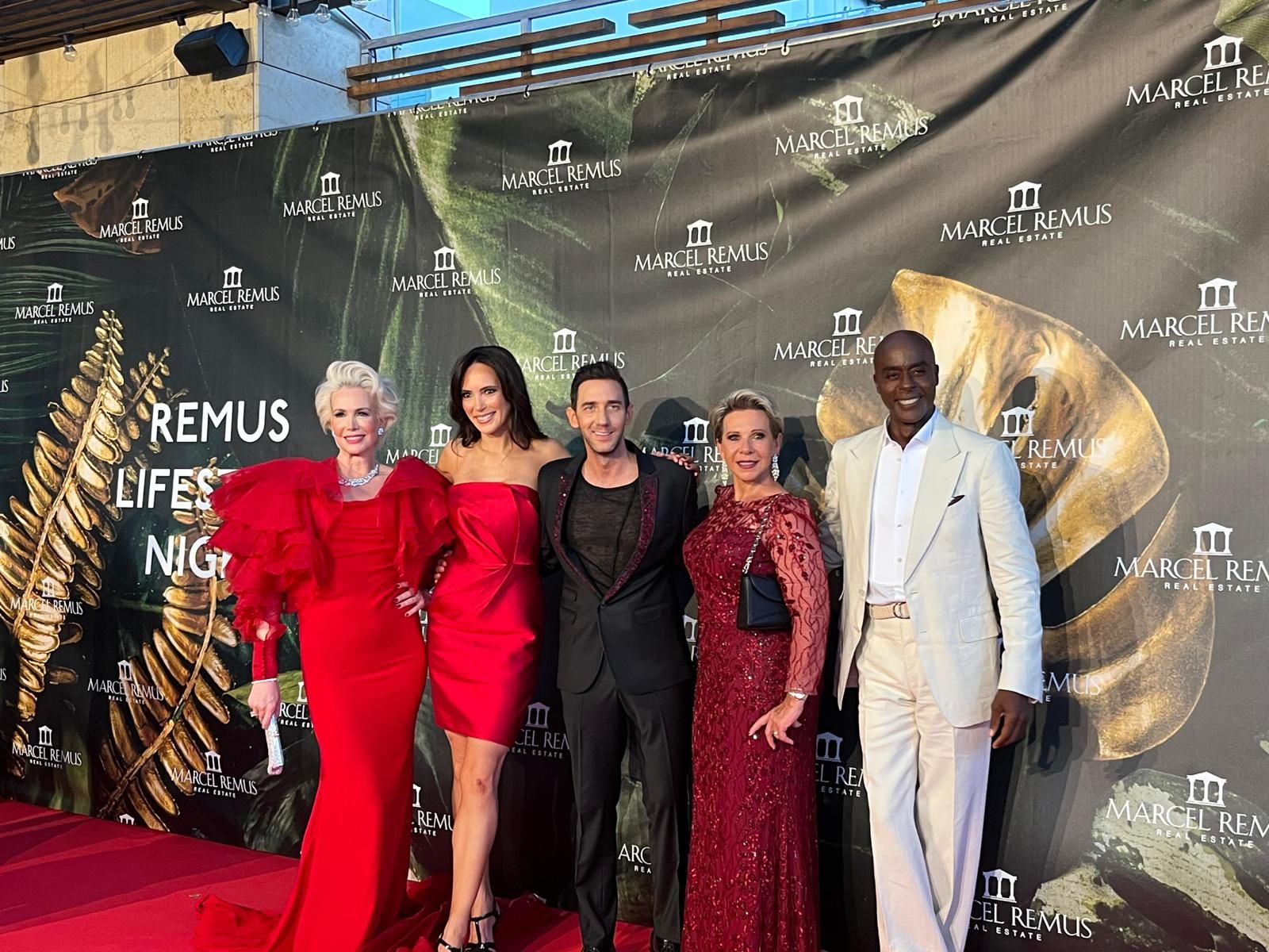 La actriz británica Elizabeth Hurley acude a la Remus Lifestyle Night - Diario de Mallorca