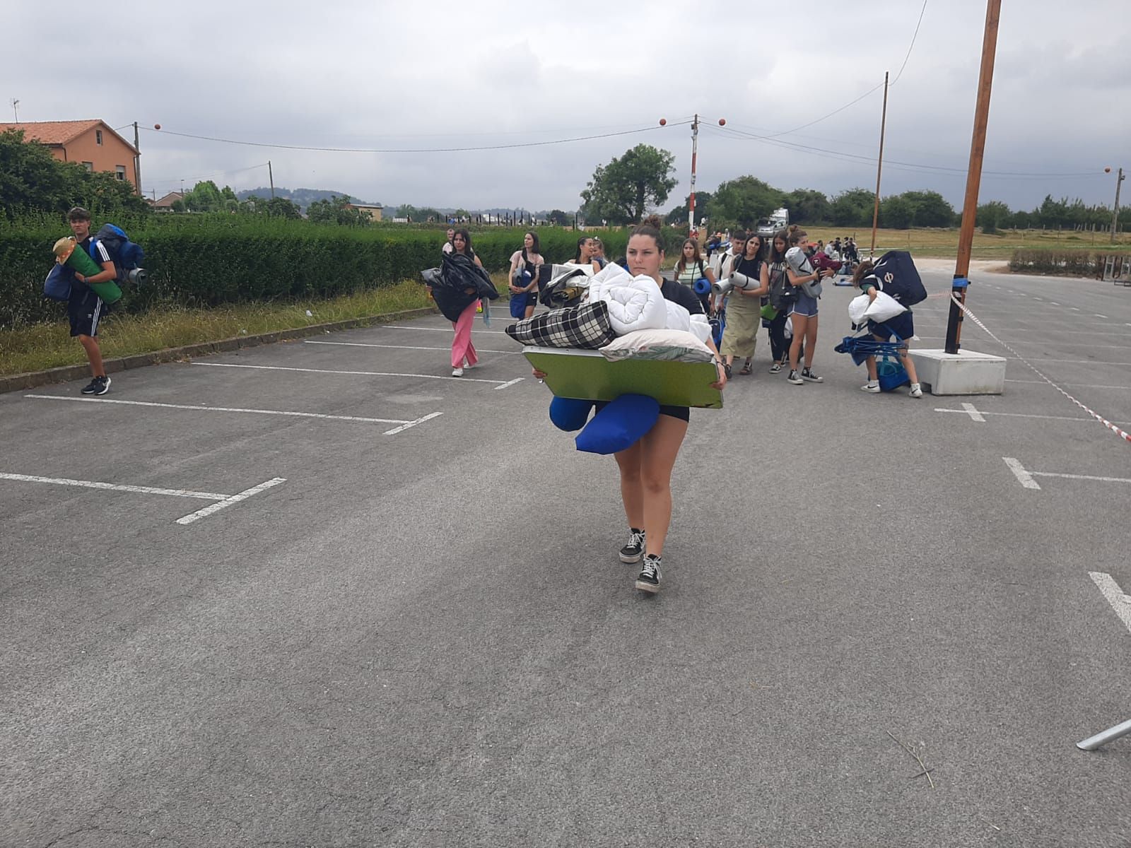 Los primeros "bombis" ya están en Llanera para acampar en La Morgal ...
