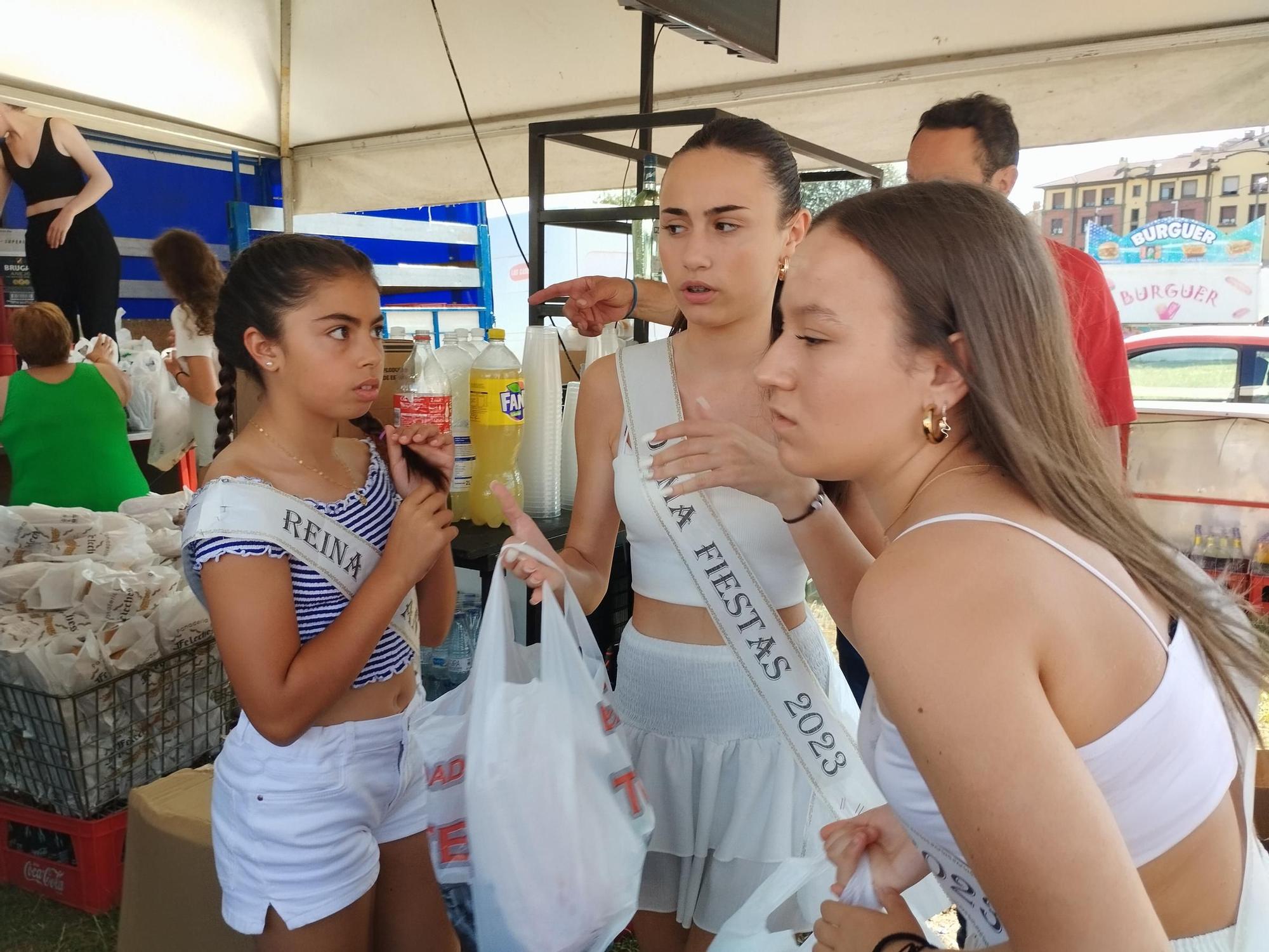En imágenes: El Berrón reparte mil bollos en las fiestas de San Martín ...