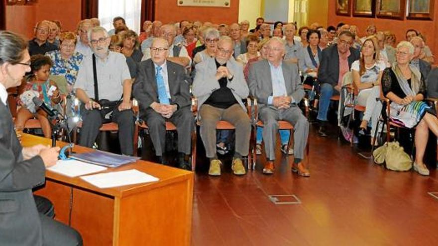 L'obertura de les Aules per a la Gent Granomple el Saló de Sessions ...