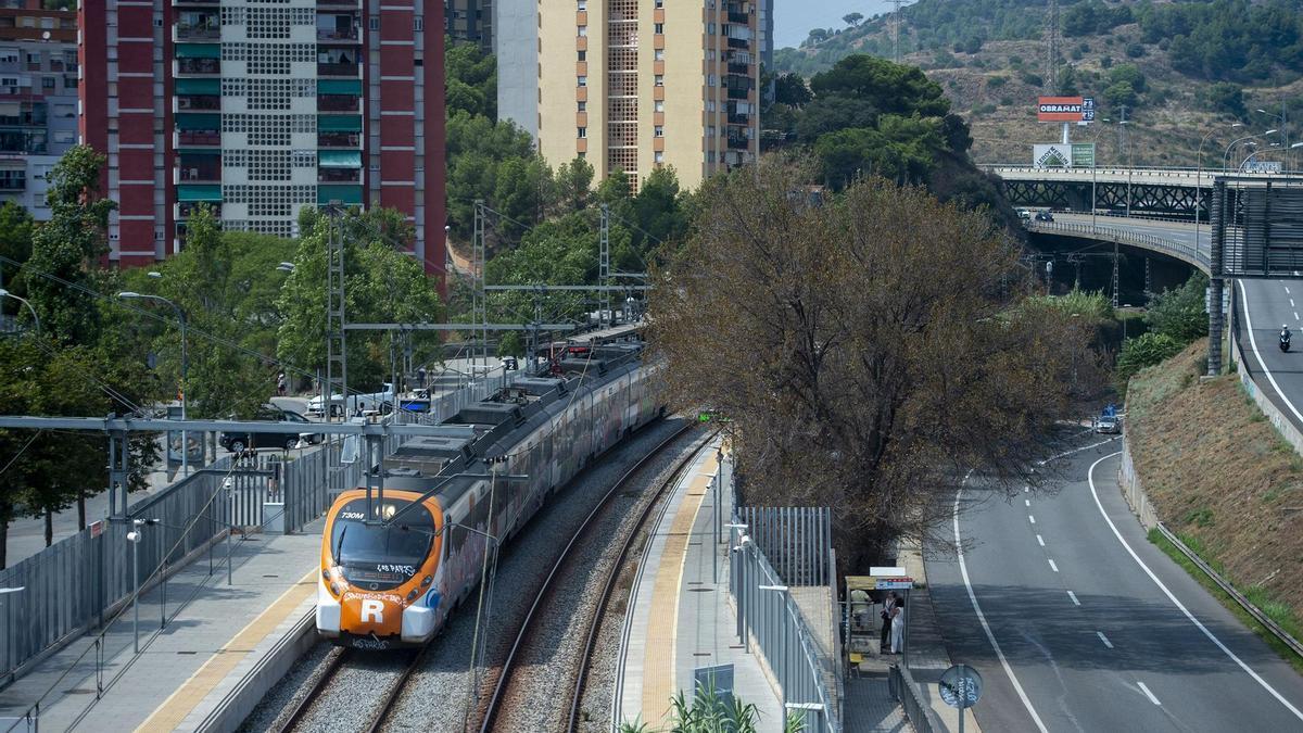 Renfe prepara un servicio alternativo con 200 circulaciones de bus por ...