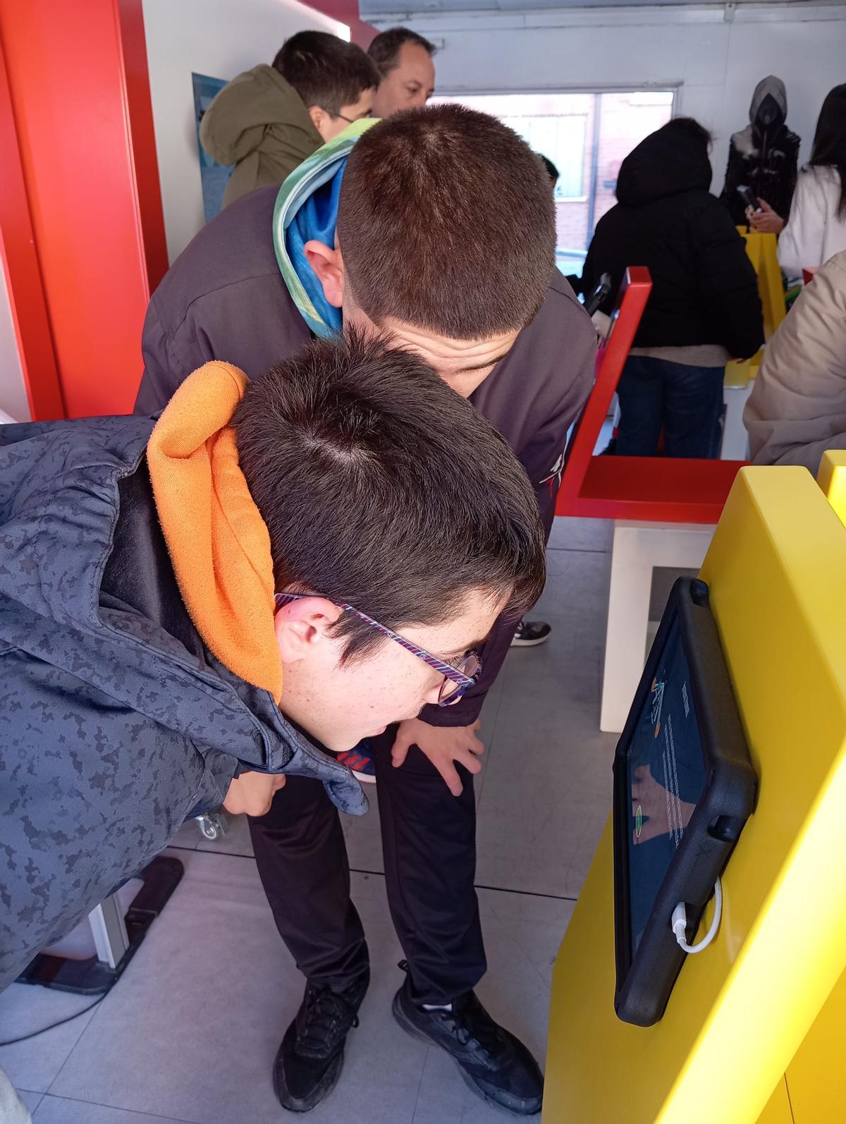 Los alumnos del Colegio de Educación Especial Gloria Fuertes de Andorra ...