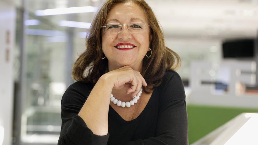 La escritora Inma Chacón presenta nueva novela en Alicante