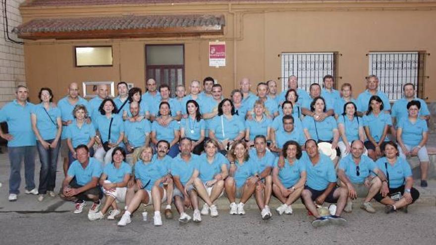Los quintos de Santa Cristina de 1961 reviven la costumbre de plantar la viga