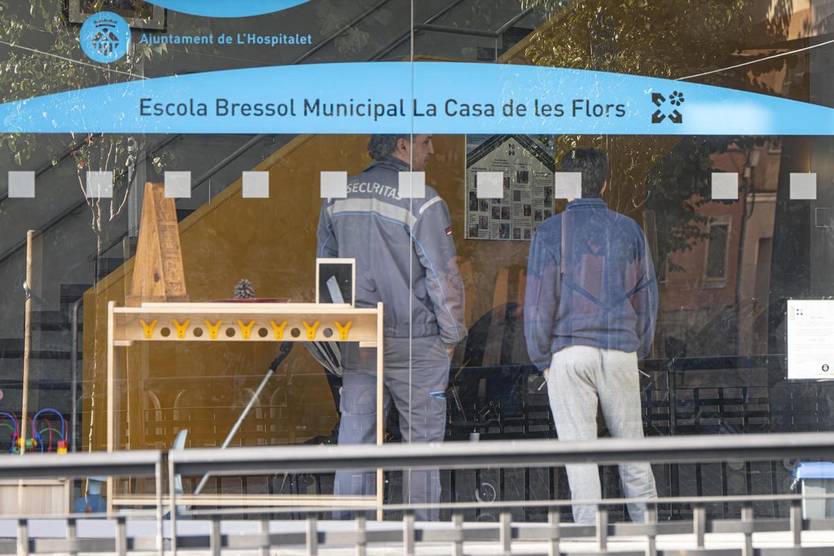 Vandalismo, peleas y drogas en dos bloques de L'Hospitalet apremian a ...