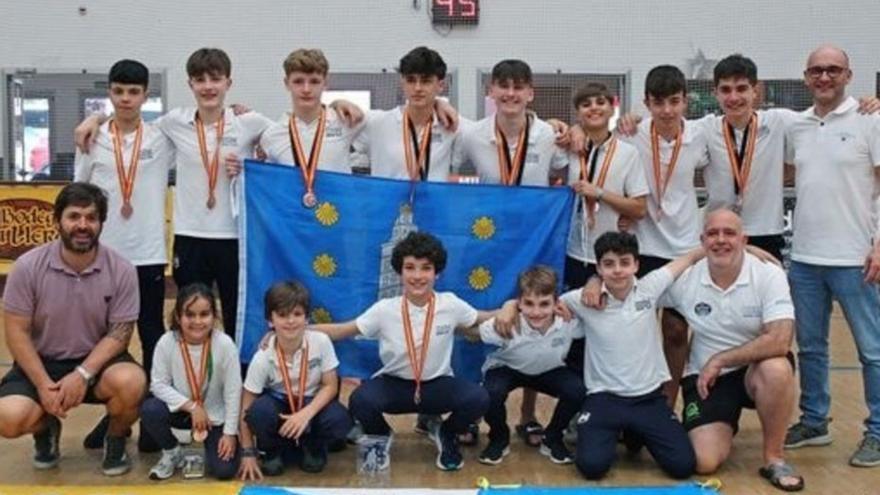 Bronce infantil para el Compañía de María - La Opinión de A Coruña