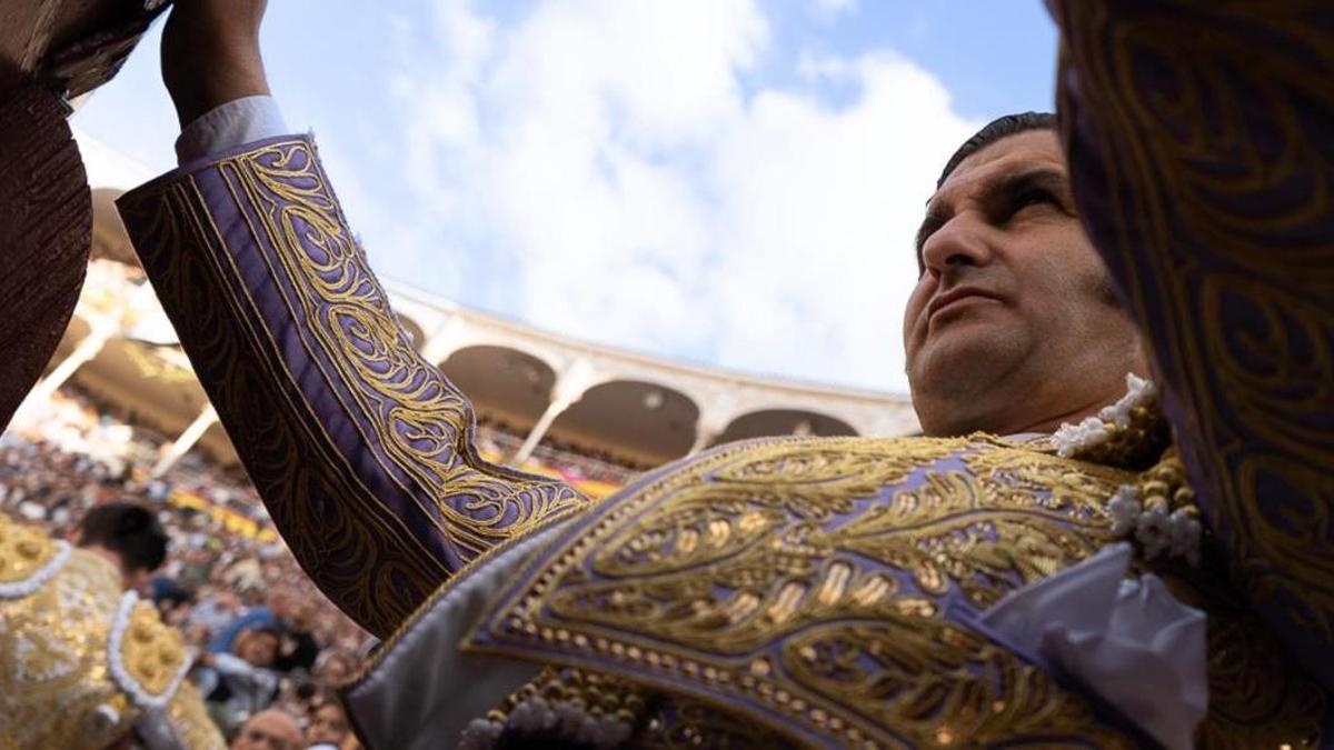 Por qué vuelve el torero Morante de la Puebla: la reaparición en ...