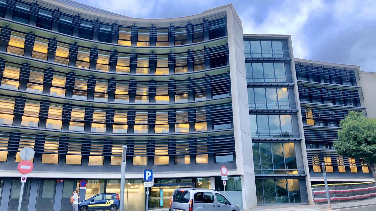 El CAP Bages es queda sense ascensor i servei de radiologia quatre ...