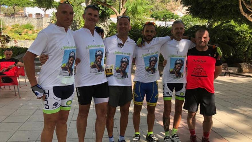 Más de 300 personas participan en la caminata Memorial Joni López - La ...