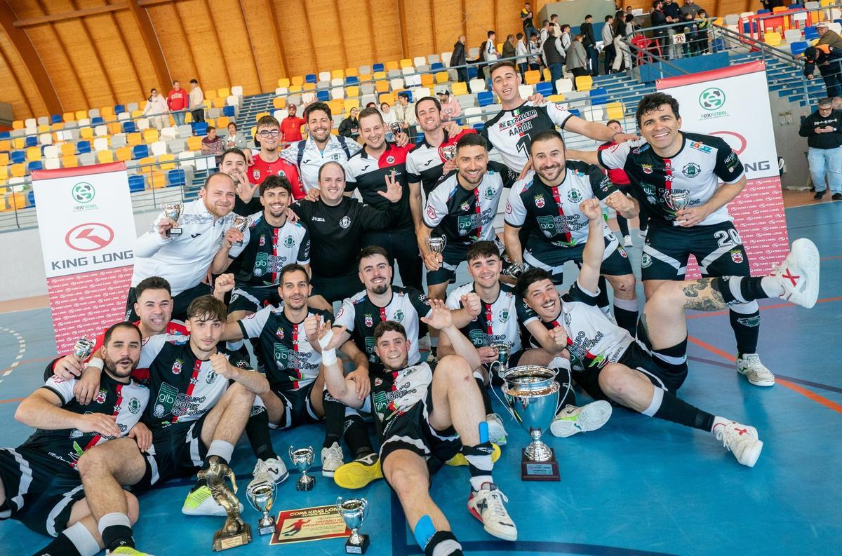 FÚTBOL SALA COPA EXTREMADURA | El Grupo López Bolaños levanta su tercer ...