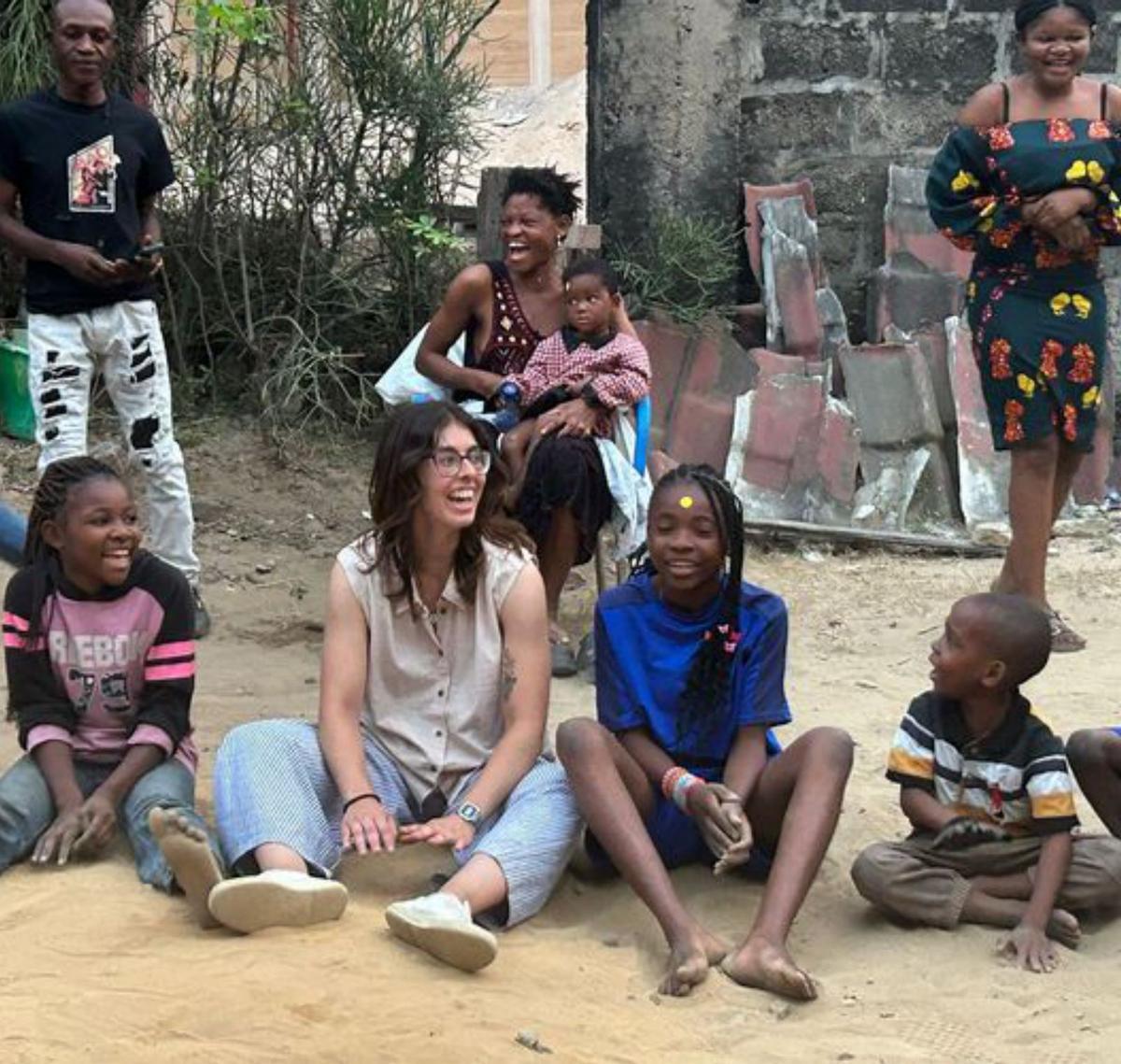 La increíble historia de una profesora avilesina que decidió irse al Congo con una misión: "Allí ...