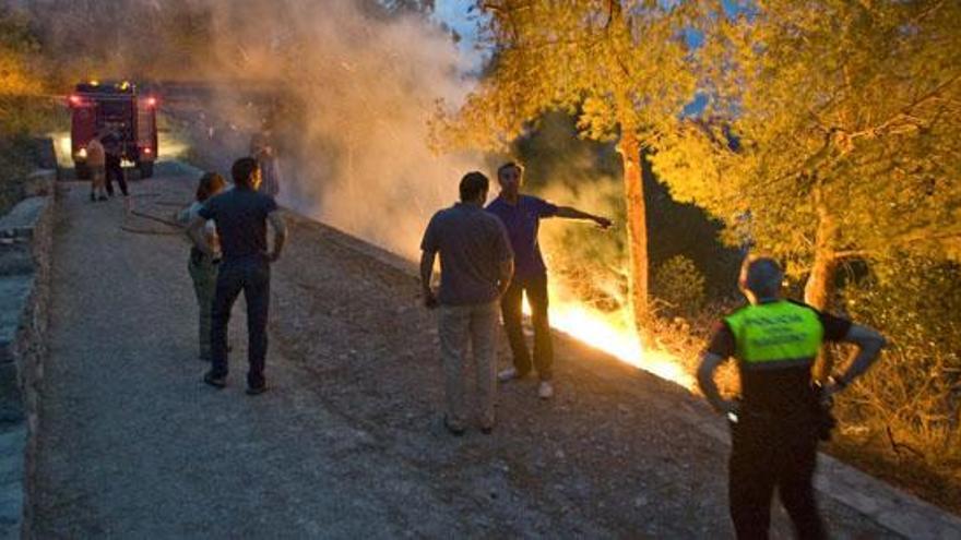 Segundo incendio en la ladera del Castillo de Sagunt en tres días ...