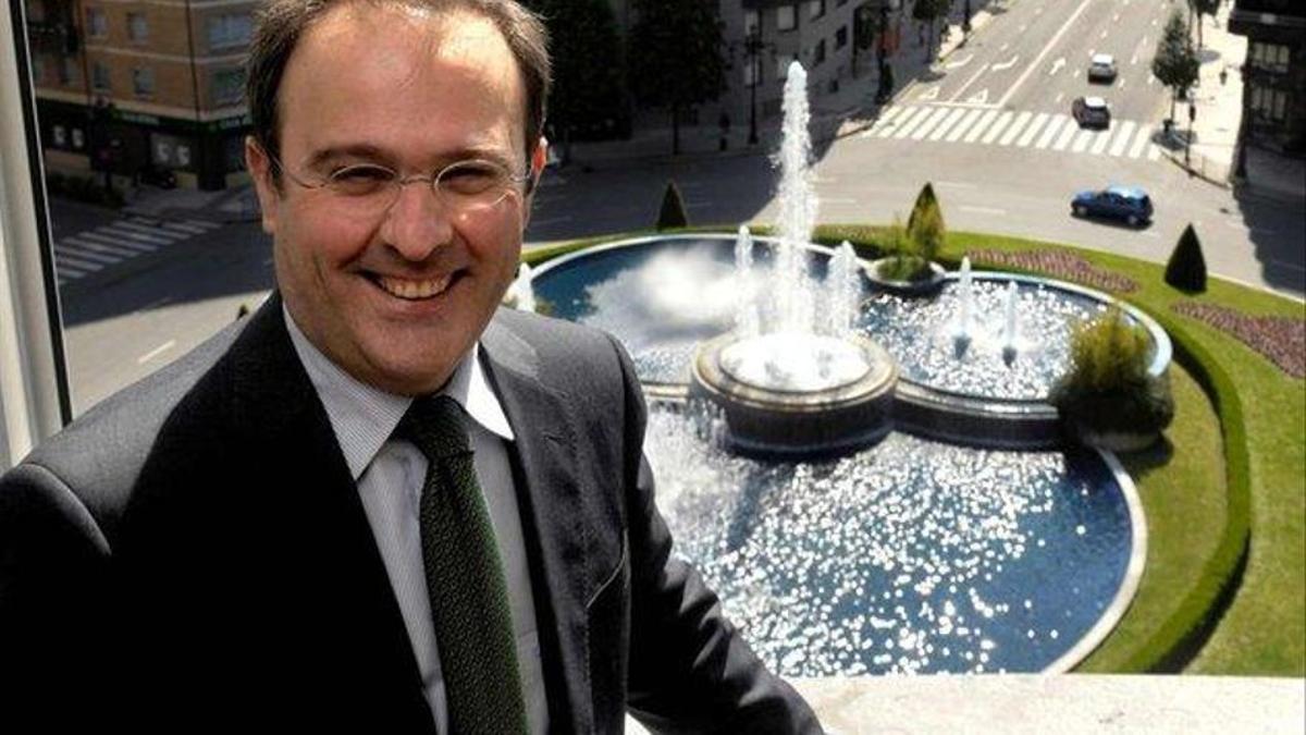 Javier Junceda, primer español miembro de la Sociedad Peruana de Derecho Internacional