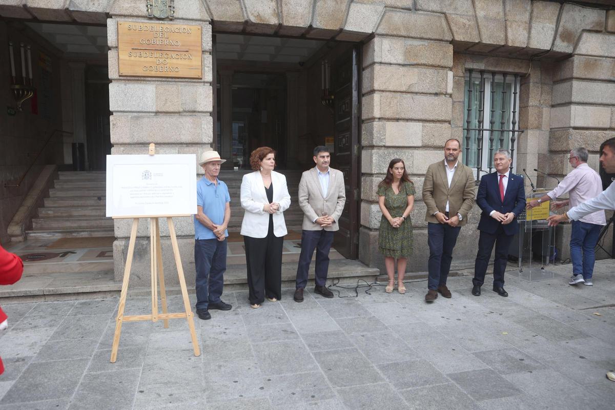 Homenajes a Francisco Pérez Carballo y Juana Capdevielle