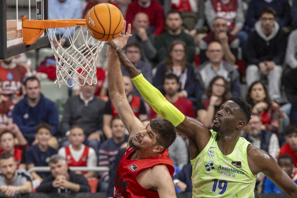 El Barça sella una victoria ‘in extremis’ ante un combativo UCAM Murcia ...