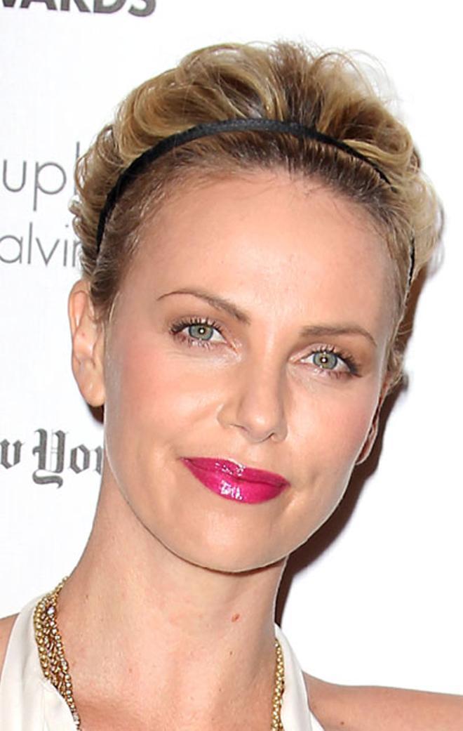 Charlize Theron, el mito continúa - Woman